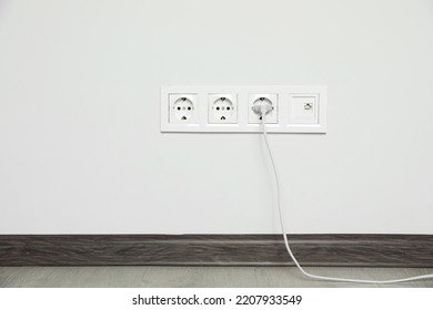 21,998 Power socket installation Images, Stock Photos & Vectors ...