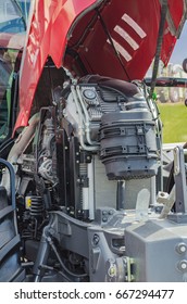 116 Tractor hood open Images, Stock Photos & Vectors | Shutterstock