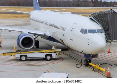 19,840 Loading of aircraft Images, Stock Photos & Vectors | Shutterstock