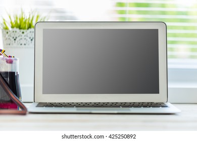 Laptop frontal monitor Images, Stock Photos & Vectors | Shutterstock