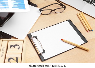 1.653 afbeeldingen voor Printer table top view: afbeeldingen, stockfoto ...