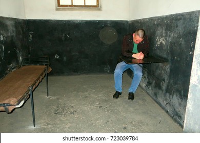 109 Prison cell window underground Images, Stock Photos & Vectors ...