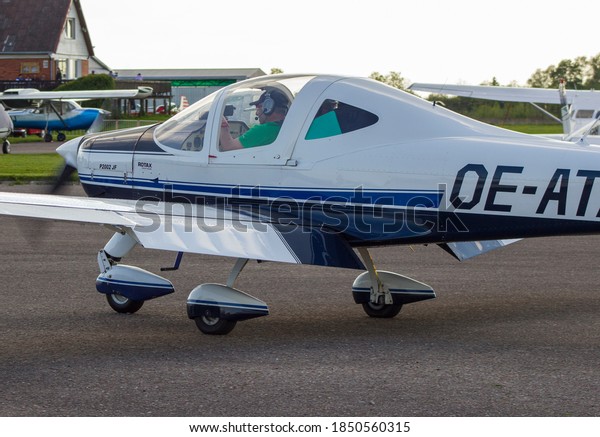 Private Single Engine Plane Tecnam P2002jf Foto Stok 1850560315 ...