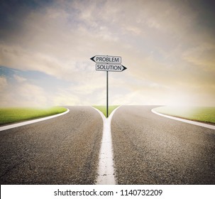 10,922 Problem solution road sign Images, Stock Photos & Vectors ...