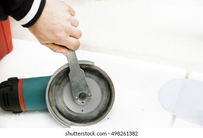 40 Angle Grinder Training Images, Stock Photos & Vectors | Shutterstock
