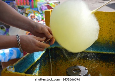 Process Making Cotton Candy Stock Photo 1431866396 | Shutterstock