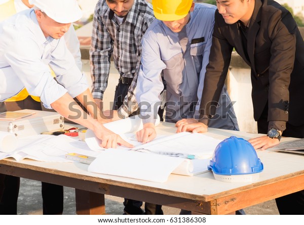 Photo de stock Professional Engineer Planning Construction 631386308 ...
