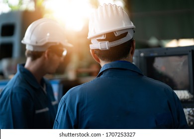 327,545 Maintenance men working Images, Stock Photos & Vectors ...