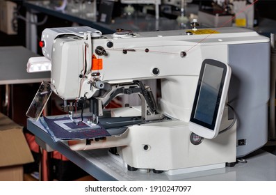 669 Sewing program Images, Stock Photos & Vectors | Shutterstock