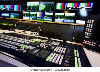 4,512 News control room Images, Stock Photos & Vectors | Shutterstock