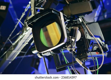 2,748 Moving video camera Images, Stock Photos & Vectors | Shutterstock