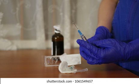 Pulling Out Air Bubbles Hypodermic Syringe Stock Photo 1061549657 ...