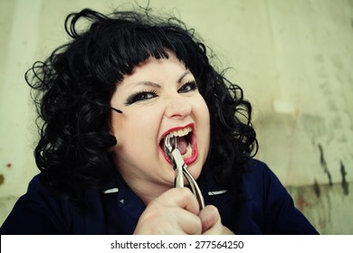 10,102 Tooth pulling out Images, Stock Photos & Vectors | Shutterstock