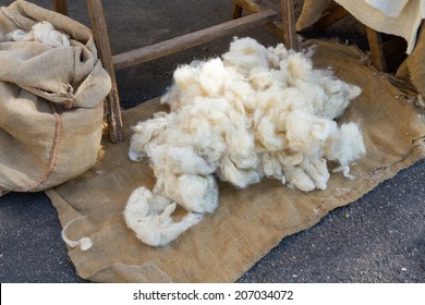 Pure Sheep Wool Wool Processing Weaving Stock Photo 207034072 ...