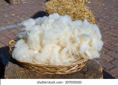Pure Sheep Wool Wool Processing Weaving Stock Photo 207035020 ...