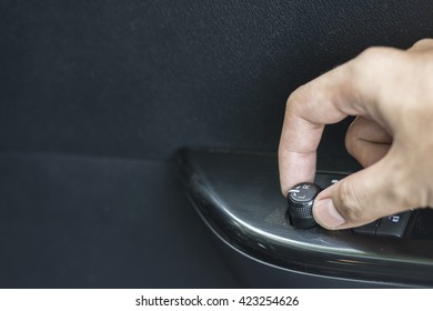 Push Button Open Close Car Door Stock Photo 423254626 | Shutterstock