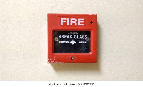 Push Button Switch Fire Alarm Box Stock Photo 600820334 | Shutterstock