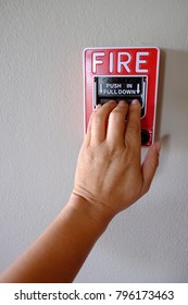 Push Pull Down Fire Alarm Manual Stockfoto 796173484 | Shutterstock