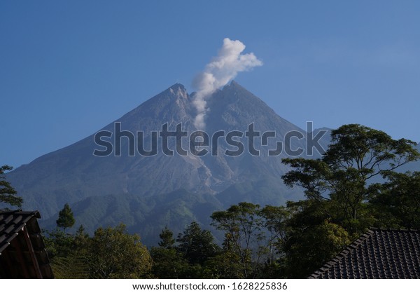 Pyroclastic Flow Merapi Volcano Eruption Yogyakarta Stock Photo ...