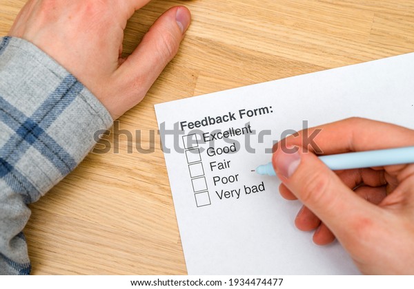 Questionnaire Answer Options Feedback Form Man Foto stock 1934474477 ...