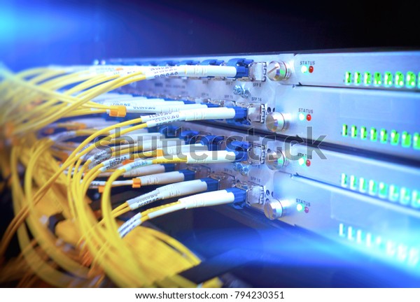 Rack Mounted Servers Server Room Server Foto stock 794230351 | Shutterstock