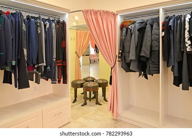 Racks Clothes Angular Fitting Room Cabin Stock Photo 782293963 ...