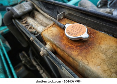 14,137 Car engine radiator Images, Stock Photos & Vectors | Shutterstock