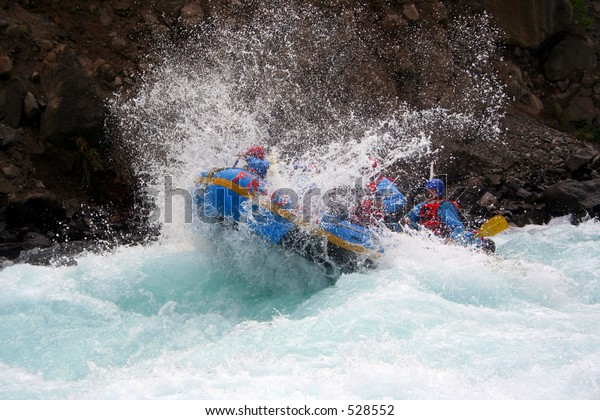 Raft Blasting Through Wave Stock Photo 528552 | Shutterstock