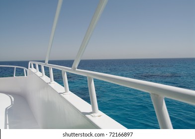 4,339 Railing yacht Images, Stock Photos & Vectors | Shutterstock