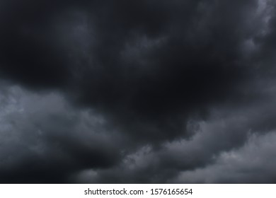 Rain Clouds Background Before Heavy Rain Stock Photo 1576165642 ...