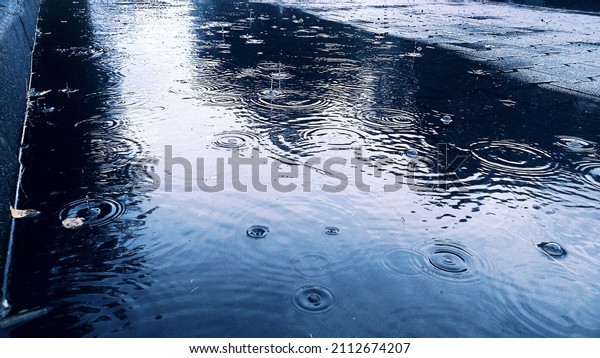 95 imágenes de Rain drops keep falling - Imágenes, fotos y vectores de ...