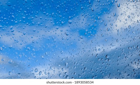 545 Rain Drops Running Down Window Images, Stock Photos & Vectors ...