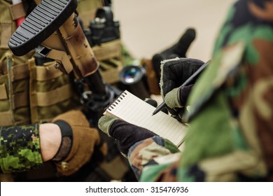 501 Soldier writing letter Images, Stock Photos & Vectors | Shutterstock