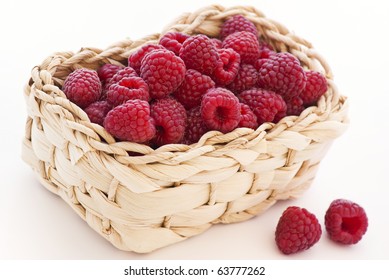 20,927 Raspberry baskets Images, Stock Photos & Vectors | Shutterstock