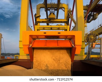 Bulk vessel loading : 31 099 images, photos et images vectorielles de ...