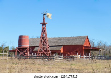 Red Barn Windmill Stock Photo 1284179515 | Shutterstock