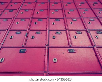 33 imágenes de Pigeon hole mailboxes - Imágenes, fotos y vectores de ...