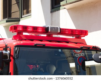 529 Fire engine turning Images, Stock Photos & Vectors | Shutterstock
