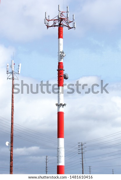 Red White Communication Tower Array Antennas Stock Photo 1481610416 ...