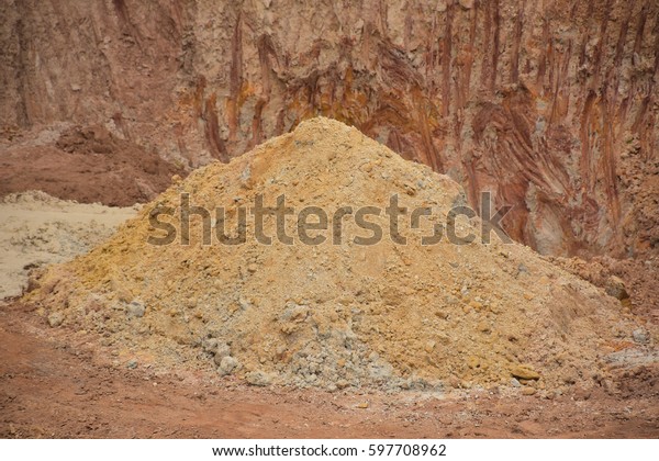 Red Yellow Soil Stock Photo 597708962 | Shutterstock