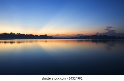 9,420 Solar light water reflection Images, Stock Photos & Vectors ...