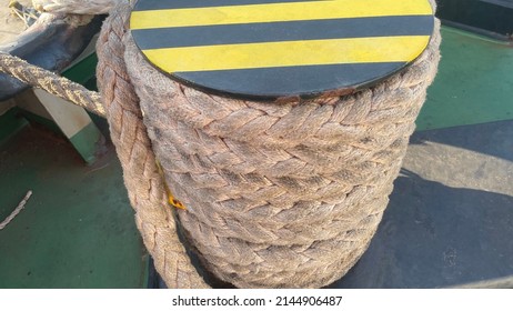 5,533 Berthing Ropes Images, Stock Photos & Vectors | Shutterstock