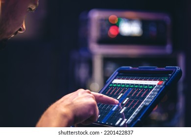 25,407 Tablet sound Images, Stock Photos & Vectors | Shutterstock