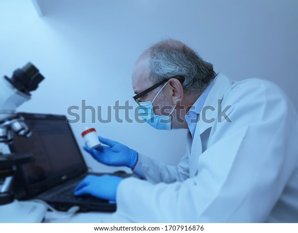 Researcher Microbiology Laboratory Computer Microscope Stock Photo ...