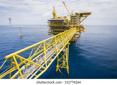3,987 Oil rig installation Images, Stock Photos & Vectors | Shutterstock