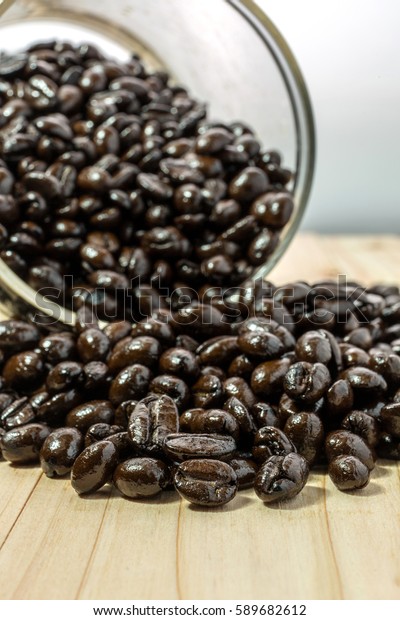 Robusta Coffee Beans Stock Photo 589682612 | Shutterstock
