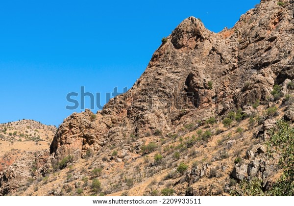 173 Sharp Edged Rocks Desert Images, Stock Photos & Vectors | Shutterstock