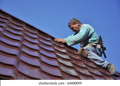 Roofer Stock Photo 63400105 | Shutterstock
