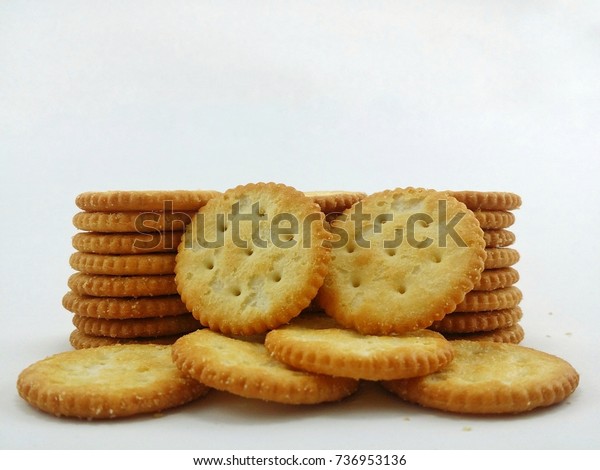Round Biscuits Isolated White Background Stock Photo 736953136 ...