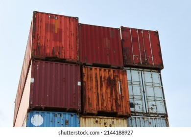 5,015 Rusty shipping container Images, Stock Photos & Vectors ...